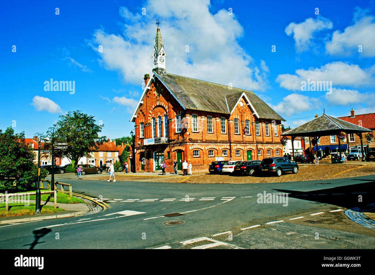 Market Place and Town Hall, Easingwold Stock Photo - Alamy