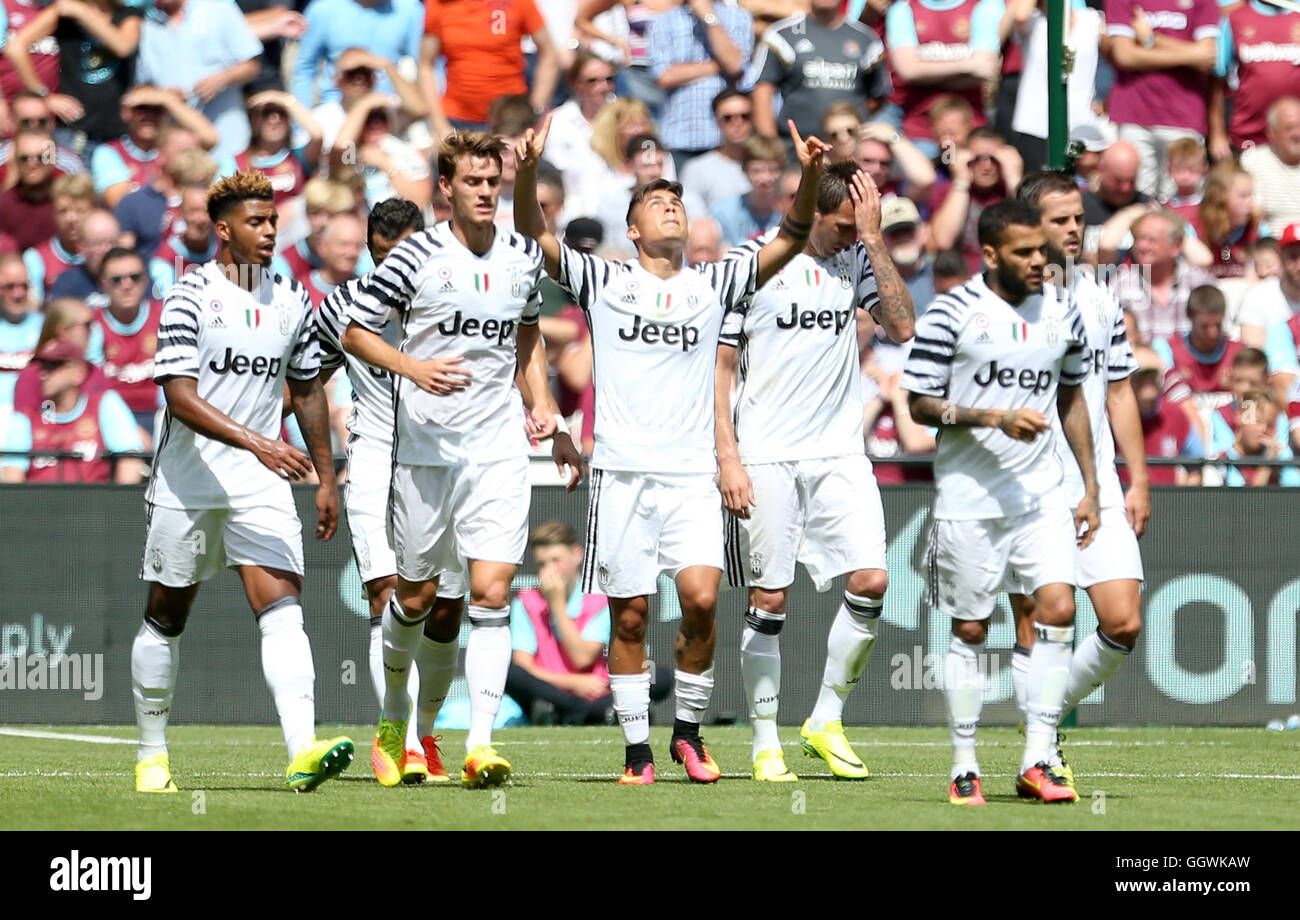 Dybala hi-res stock photography and images - Alamy