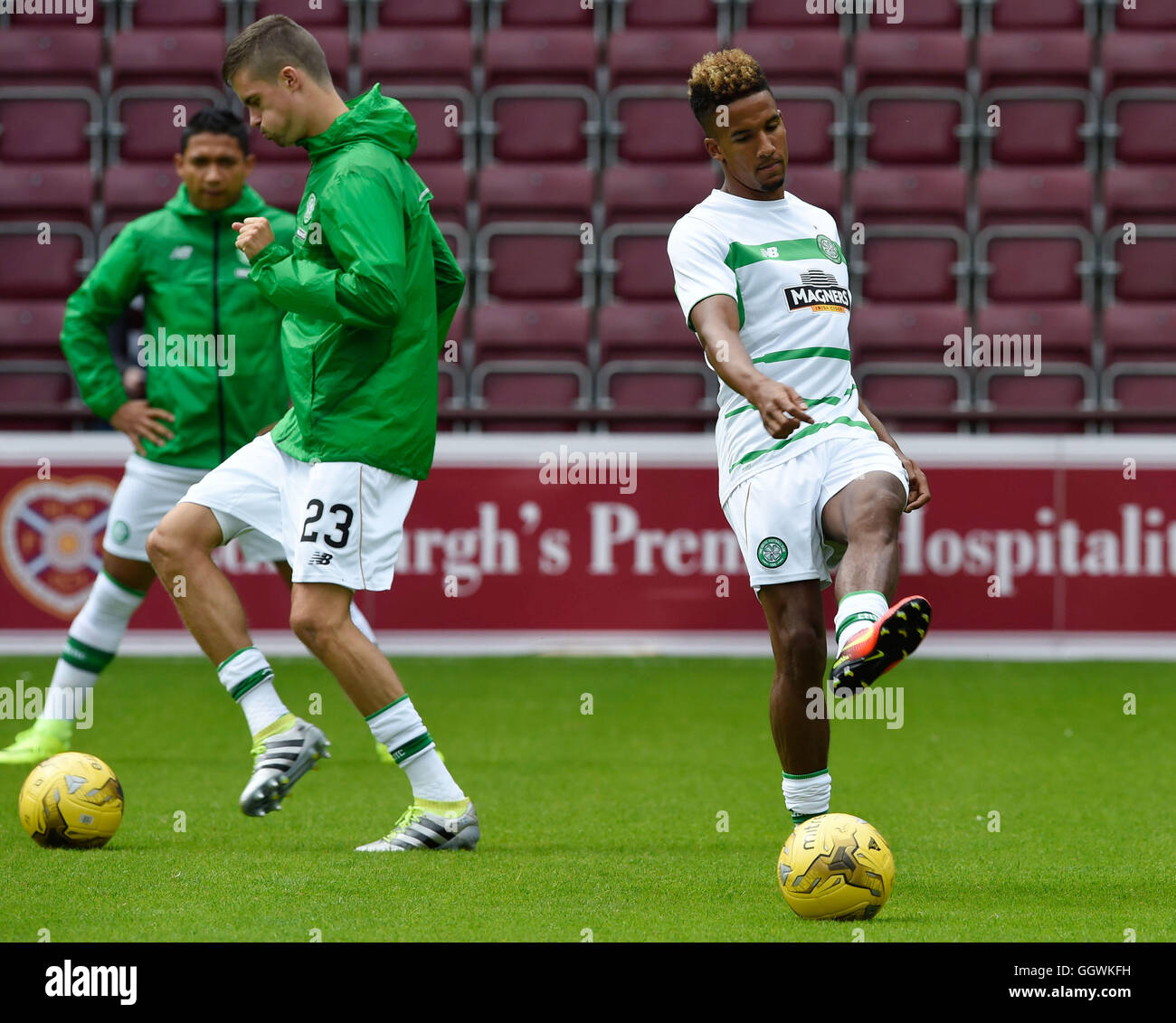 Celtic's new signing Scott Sinclair during the warm up before the ...