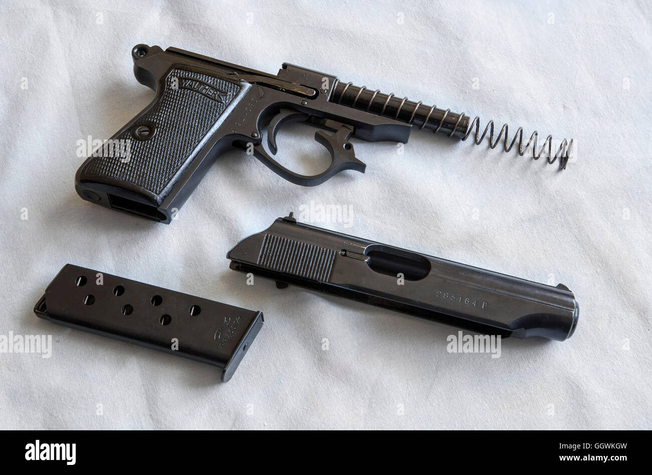 Walther pp disassembly 1929 hi-res stock photography and images - Alamy