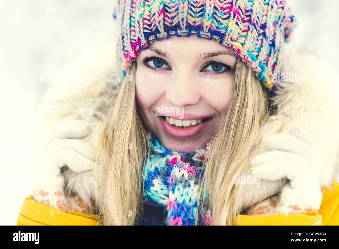 Winter Woman Face happy smiling with hat and scarf fashion clothing ...