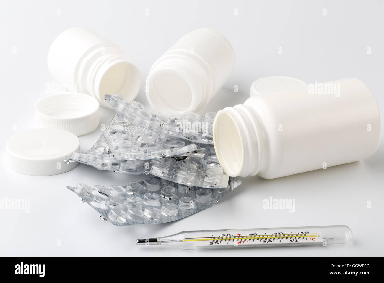 Glass thermometer hi-res stock photography and images - Alamy