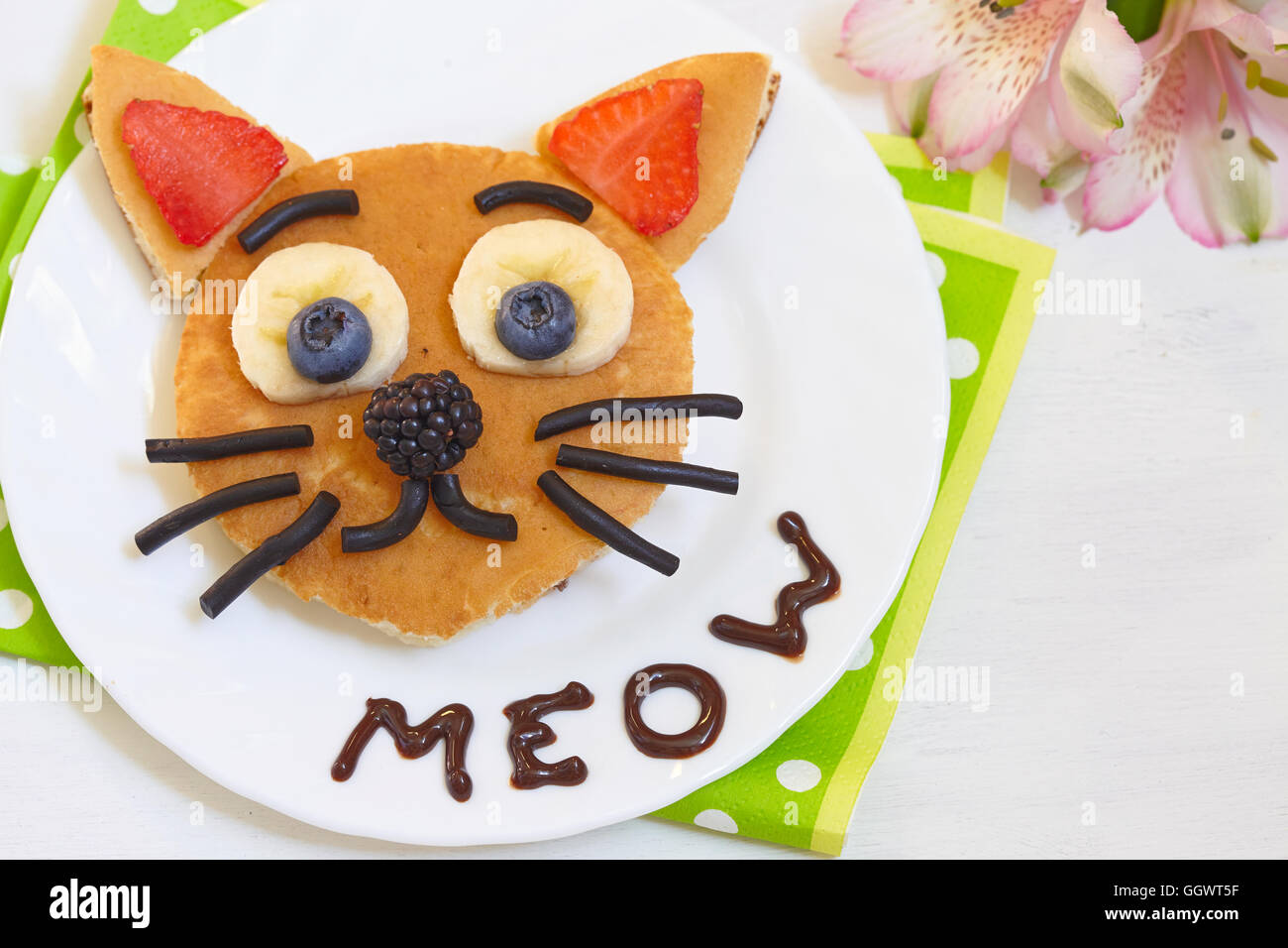 Pancake with fruits and berries - cat say meow Stock Photo - Alamy