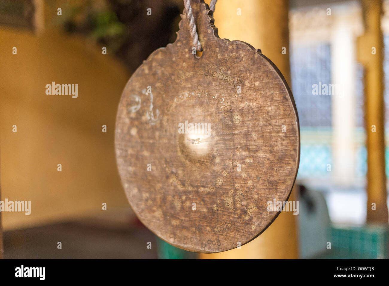Prayer gong hi-res stock photography and images - Alamy