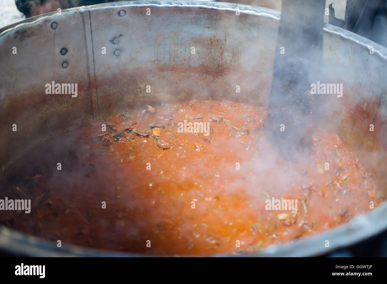 Big cooking pot hi-res stock photography and images - Alamy