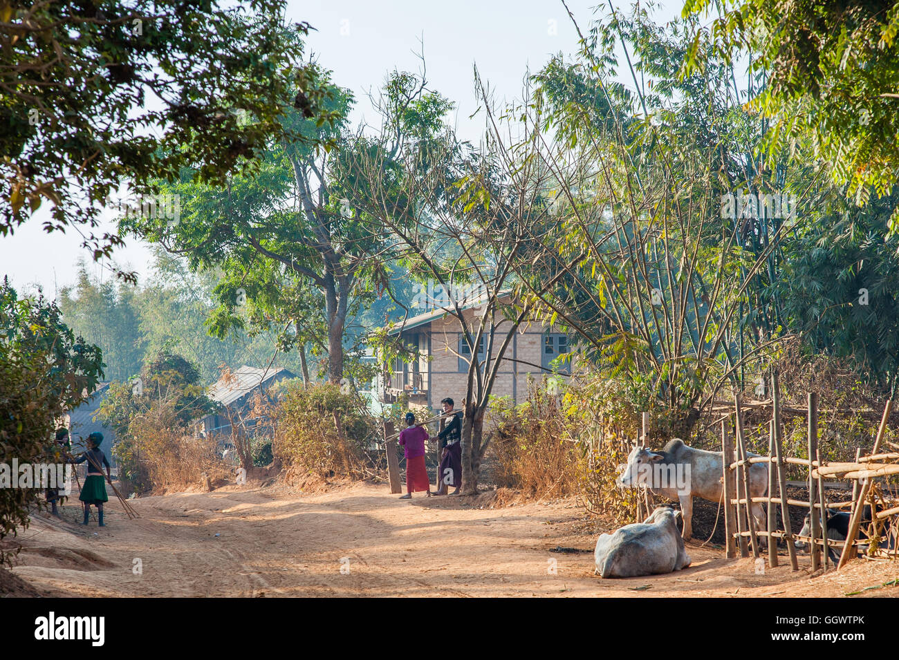 Dusty village hi-res stock photography and images - Alamy