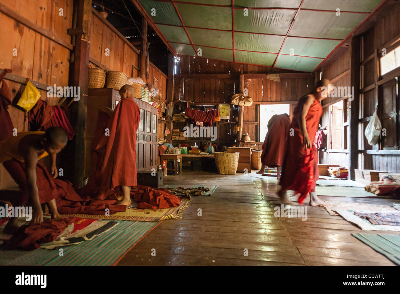 Dressing up religion hi-res stock photography and images - Alamy