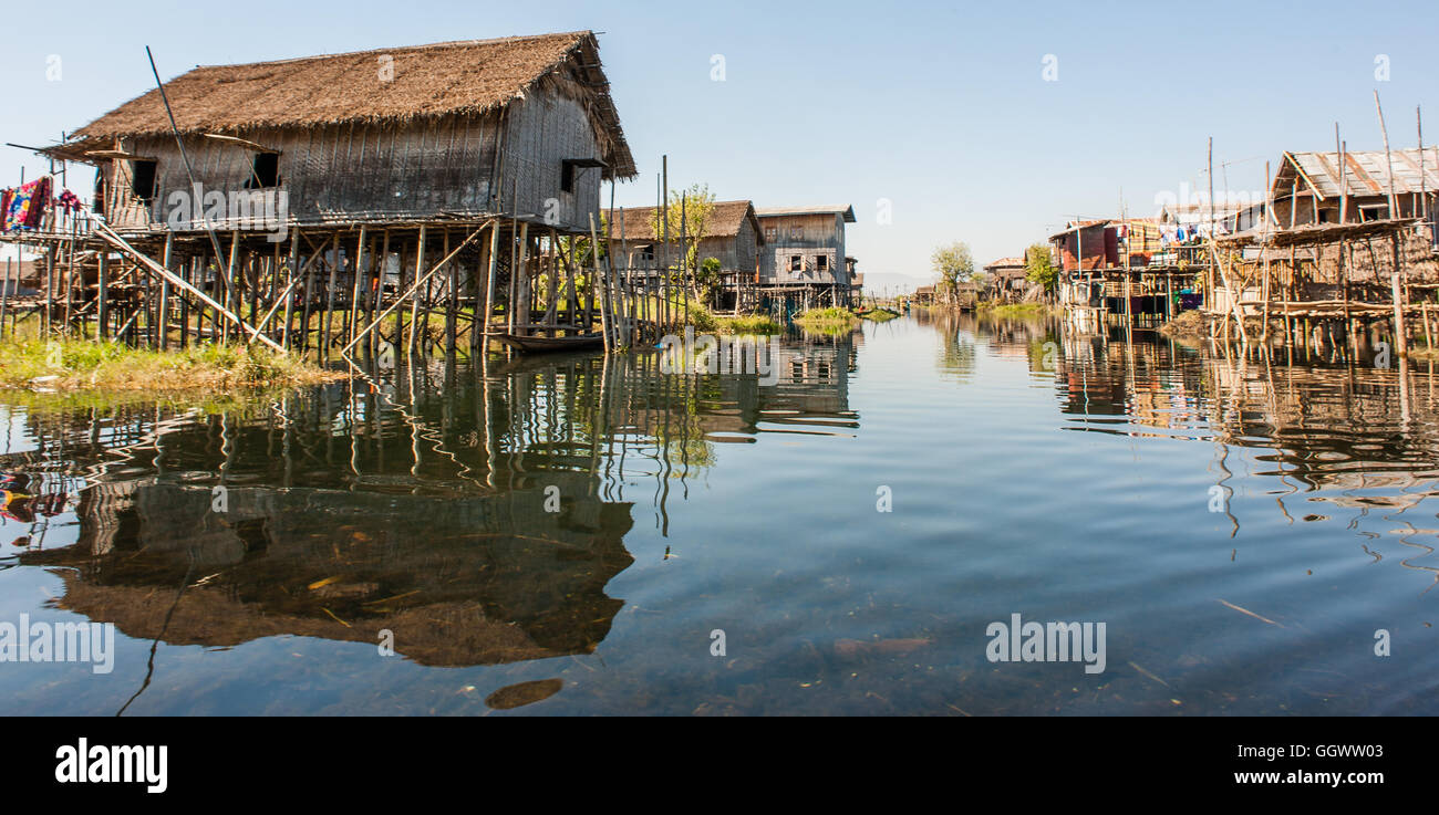 Floating village architecture hi-res stock photography and images - Alamy