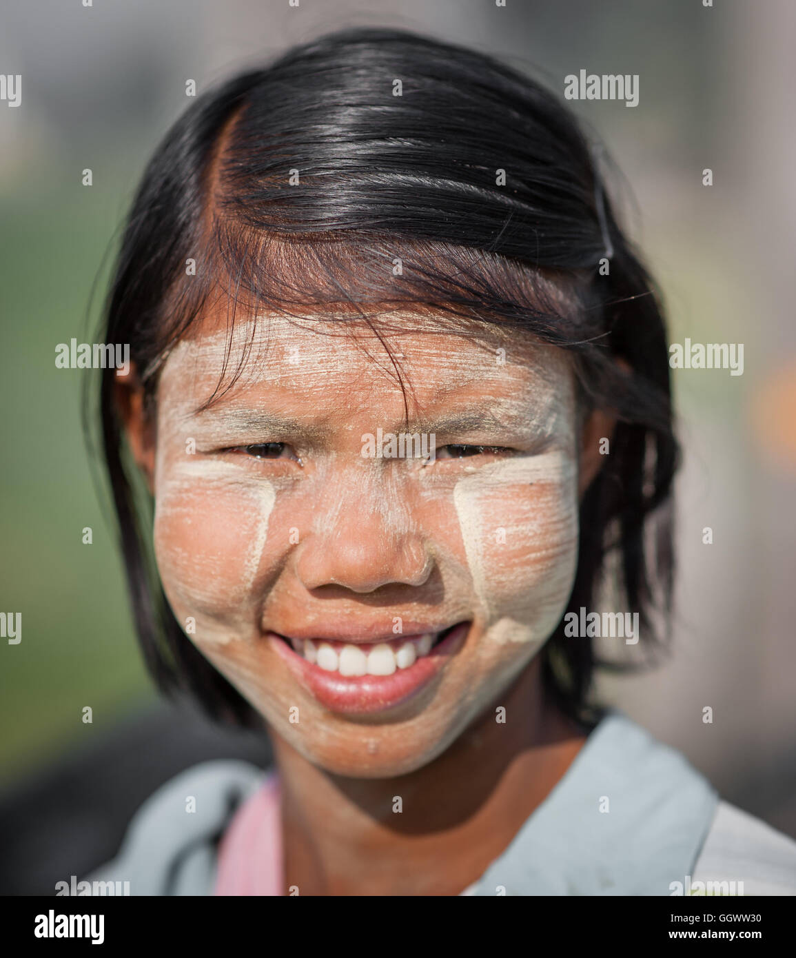 Burmese girl hi-res stock photography and images - Alamy