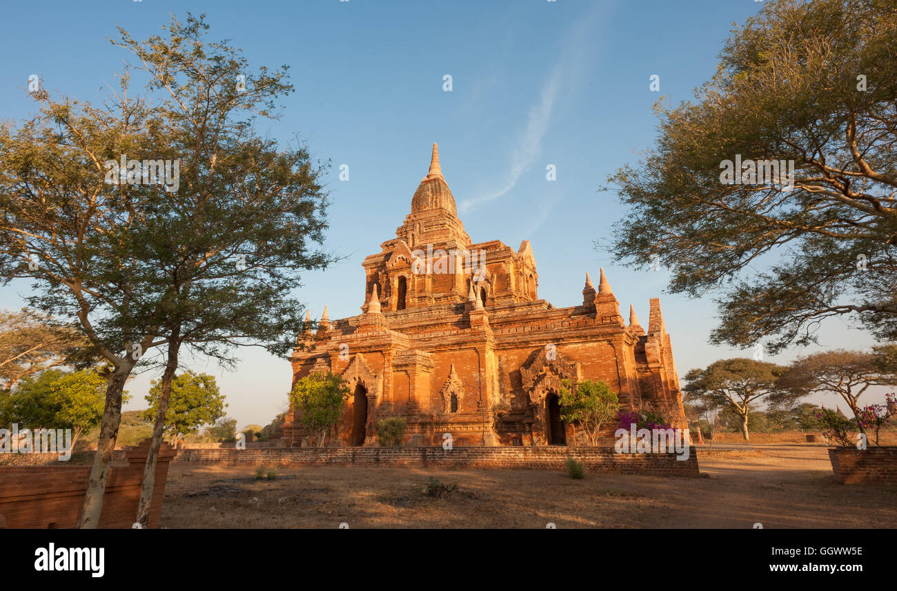 Bagan temple hi-res stock photography and images - Alamy