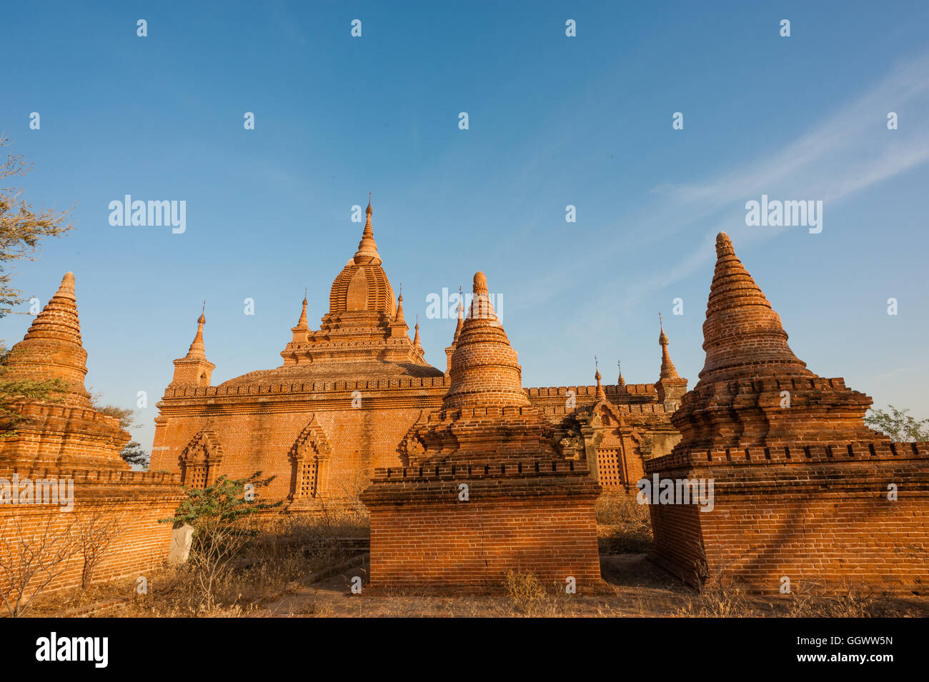 Architecture bagan brick hi-res stock photography and images - Alamy