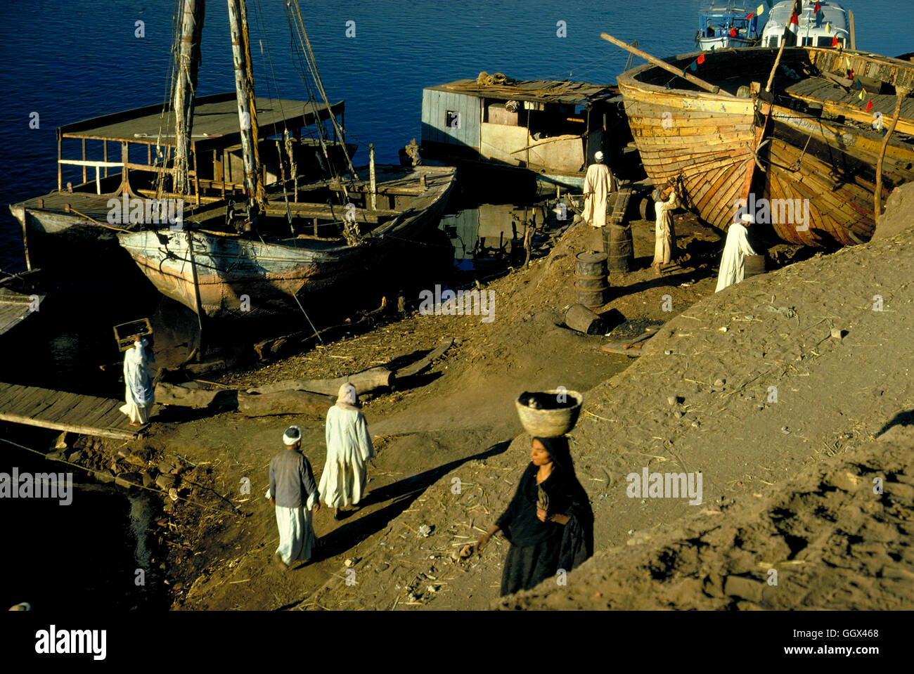 Along the Corniche el Nile in Luxor, Egypt Stock Photo - Alamy