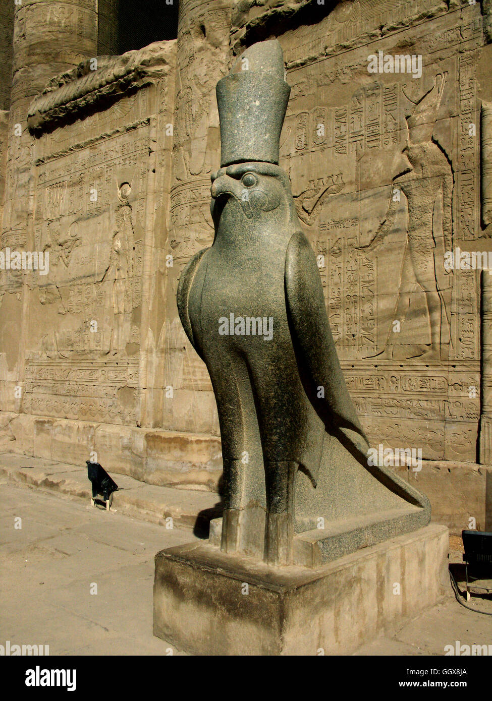 Horus as falcon hi-res stock photography and images - Alamy