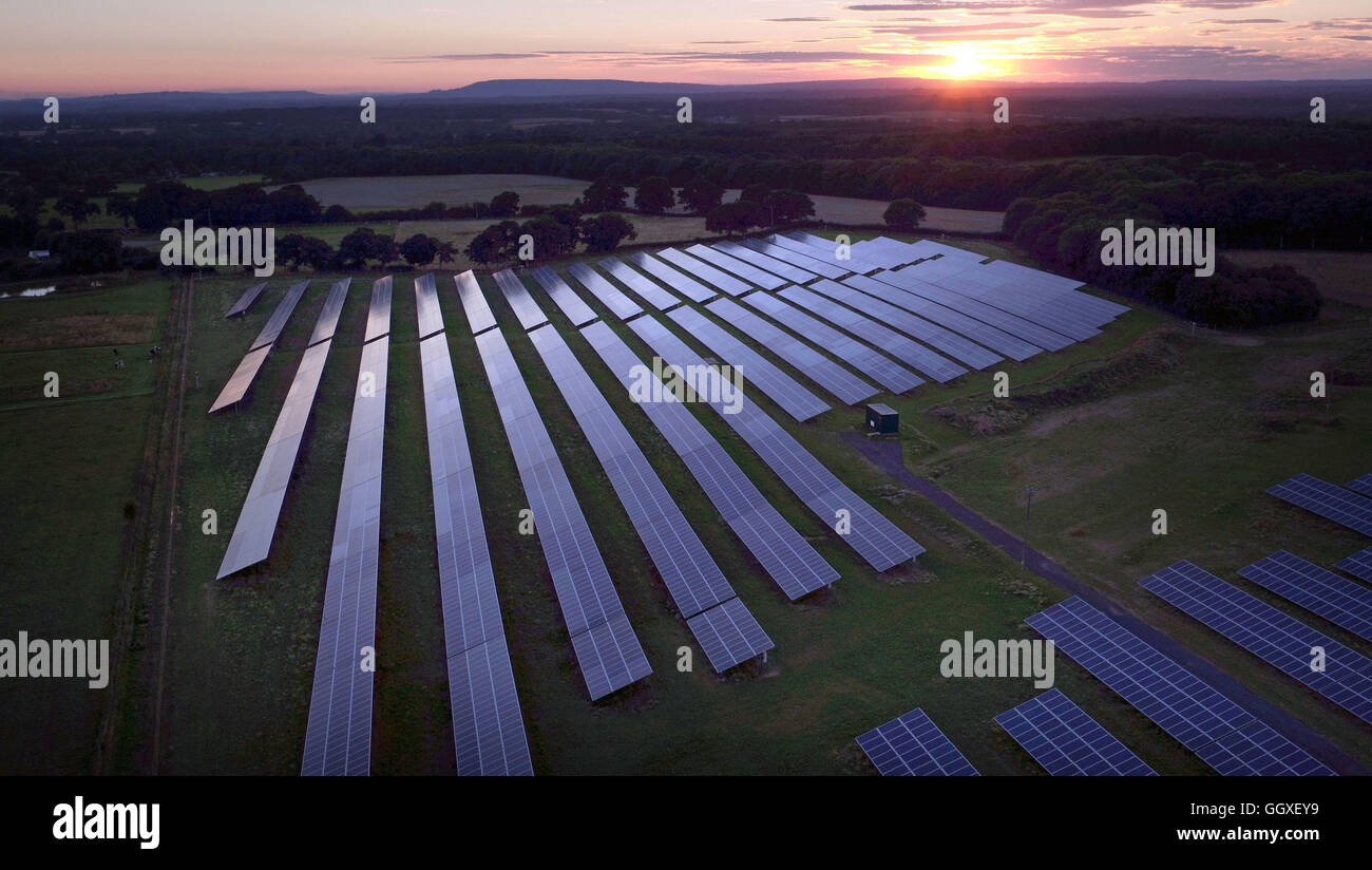 Five oaks solar hi-res stock photography and images - Alamy