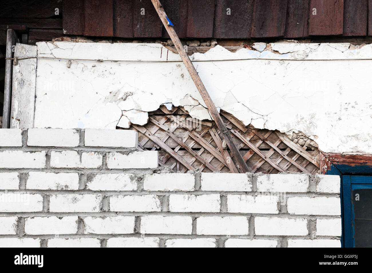 collapsing building, close-up Stock Photo - Alamy
