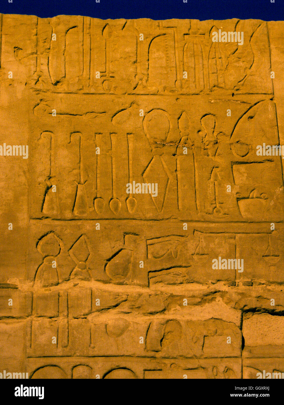 Kom ombo surgical instruments hi-res stock photography and images - Alamy