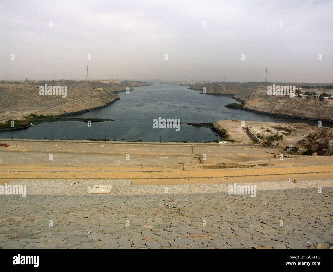 Aswan high dam 1960s hi-res stock photography and images - Alamy