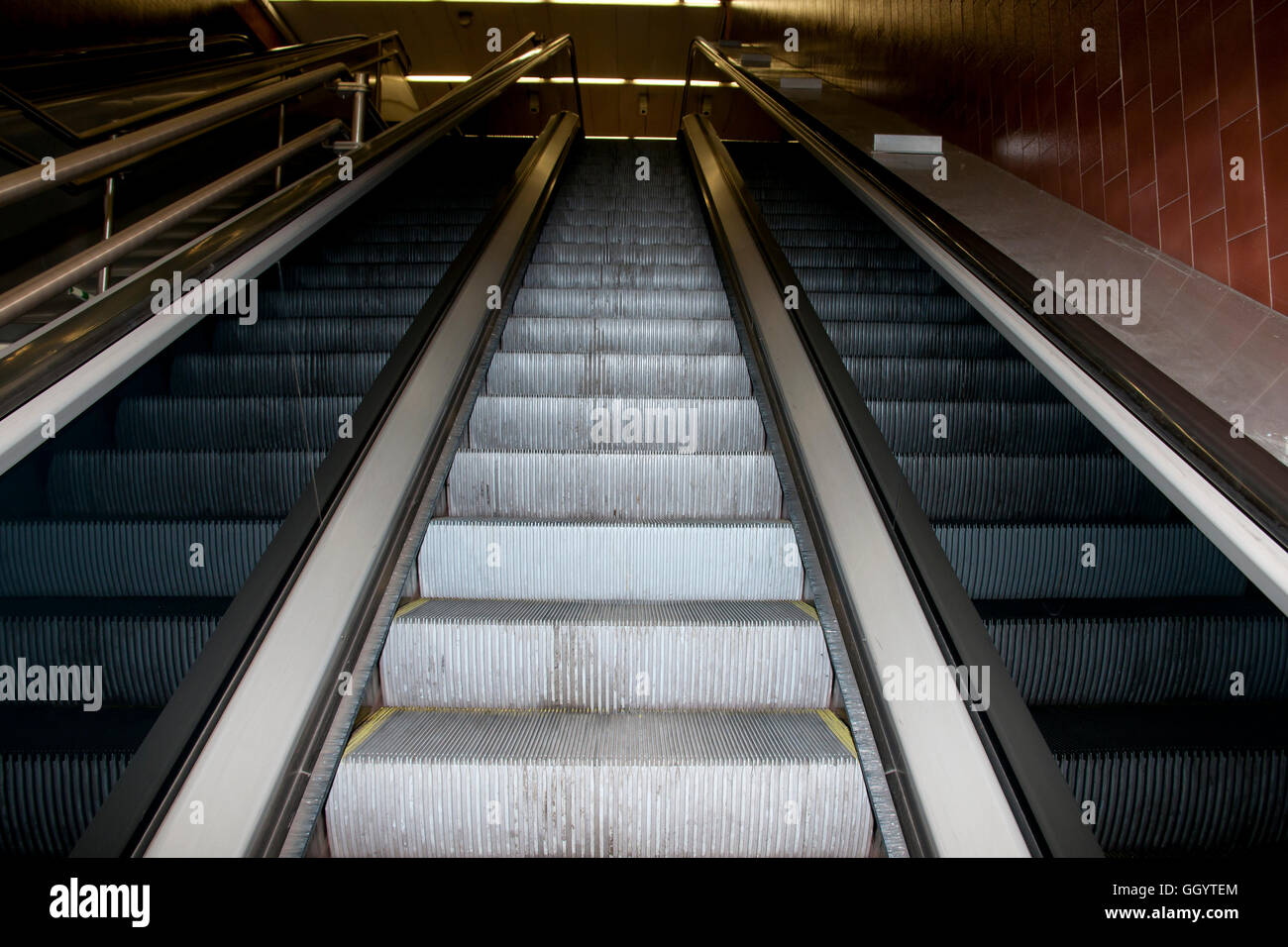 Escalator and stairs hi-res stock photography and images - Alamy