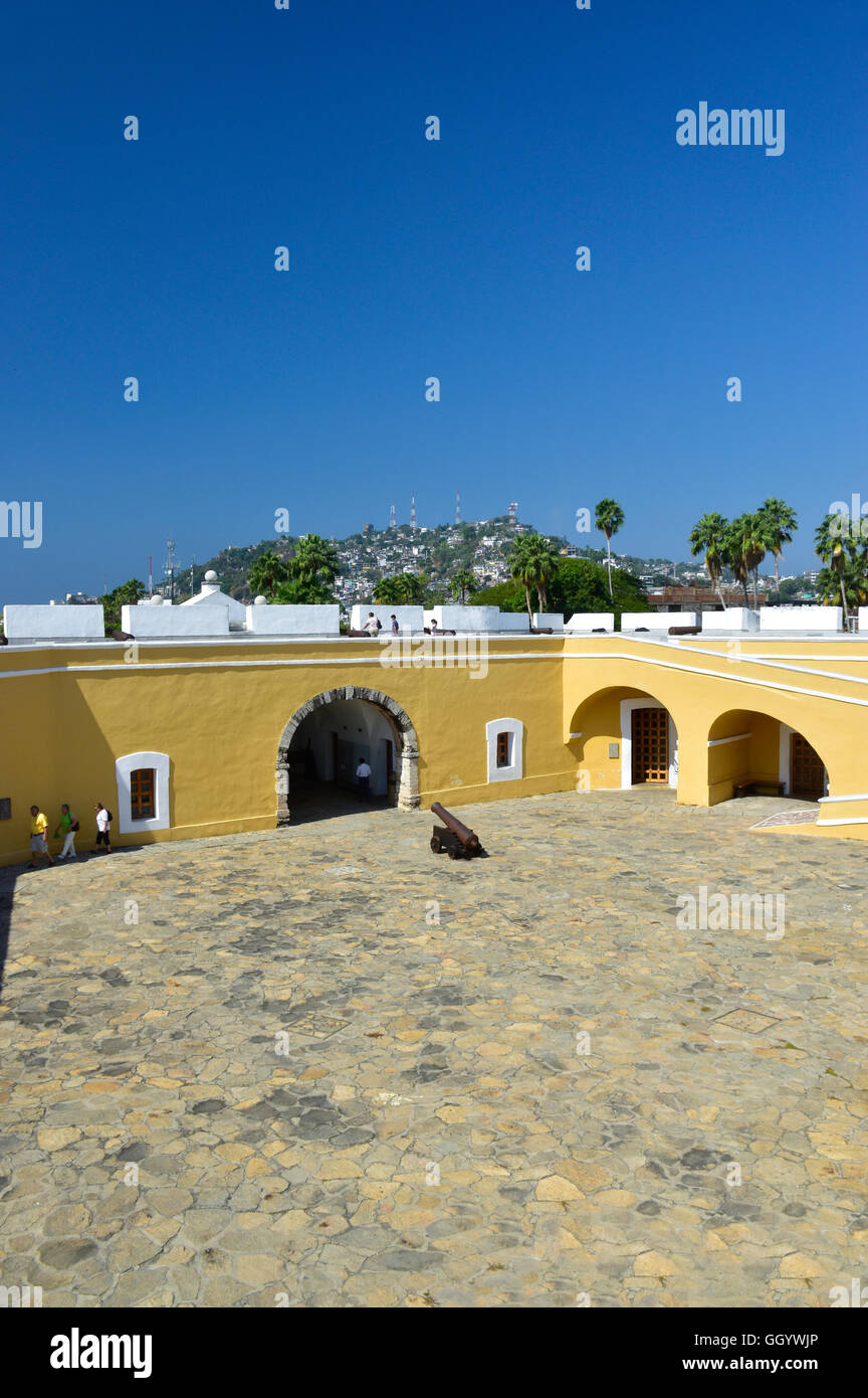 Historic Spanish fort and Museum in Acapulco, Mexico. Fort San Diego in ...