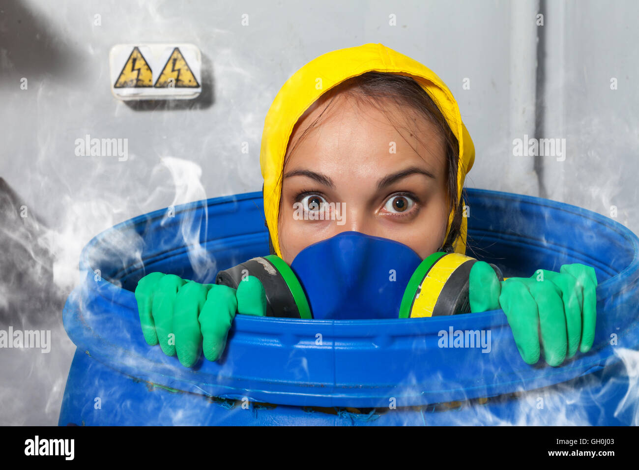 Woman in gas mask Stock Photo - Alamy