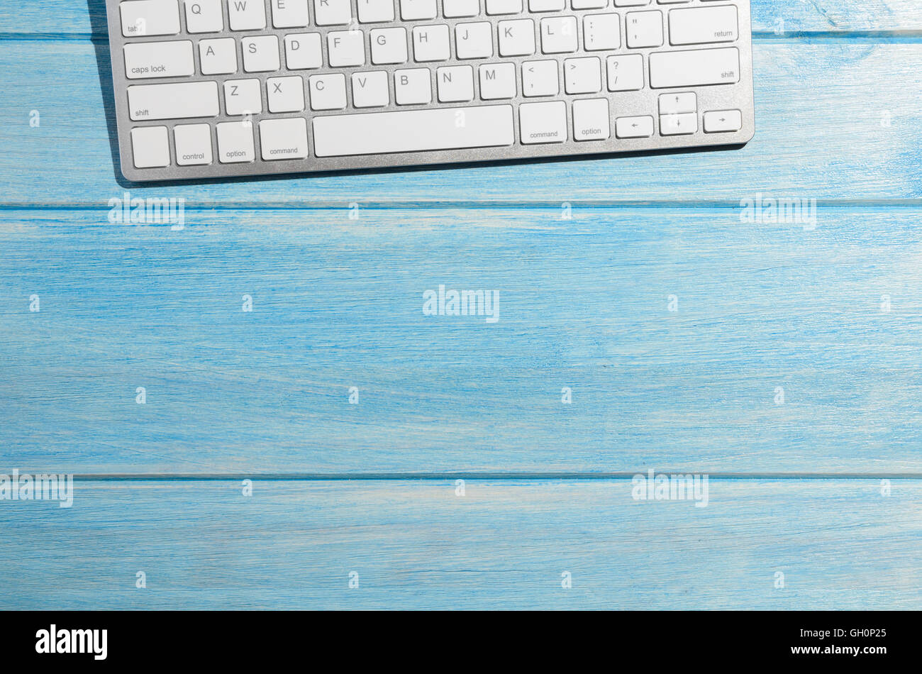 keyboard on table Stock Photo - Alamy
