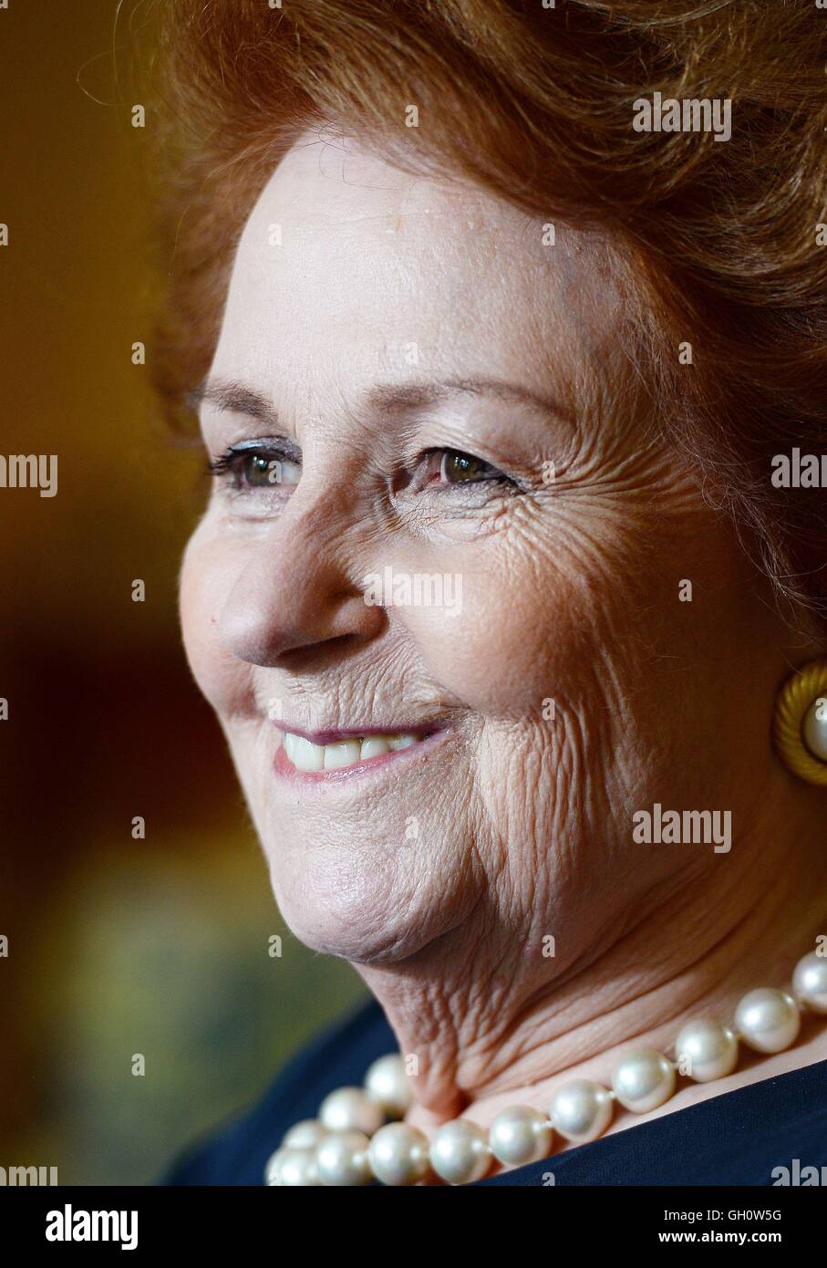 Lady elizabeth anson a cousin to queen elizabeth ii hi-res stock ...