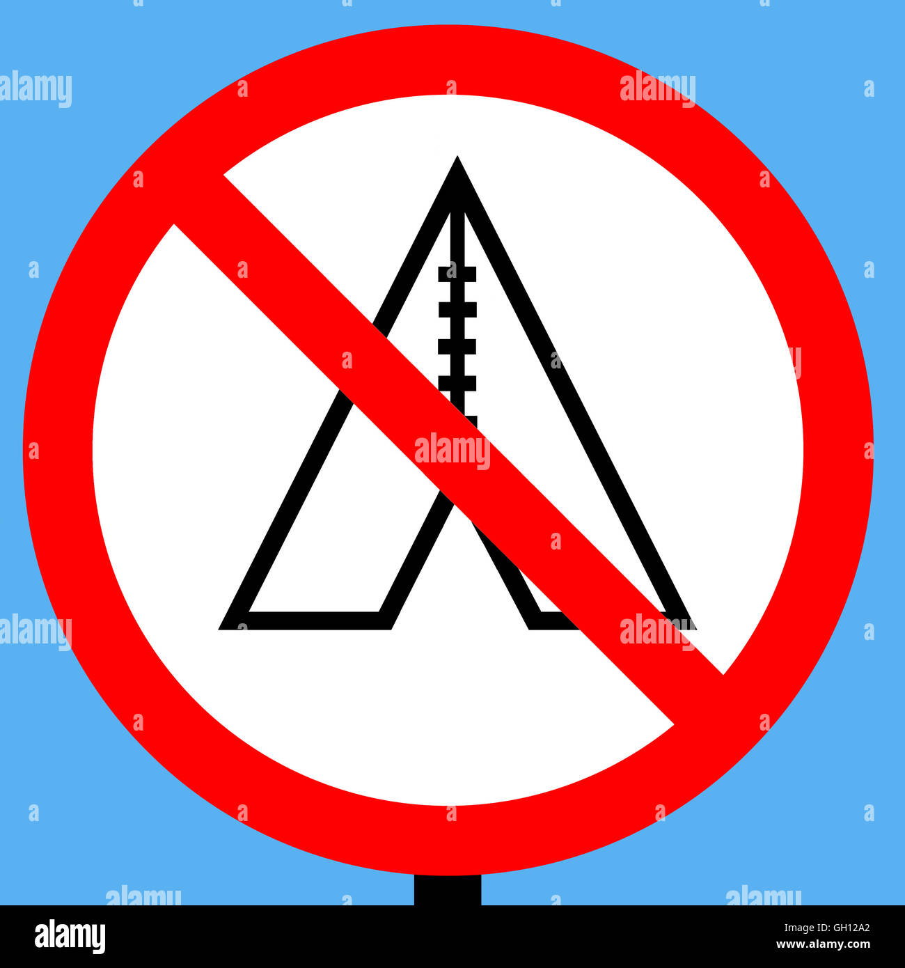 No camping in this area order sign Stock Photo - Alamy
