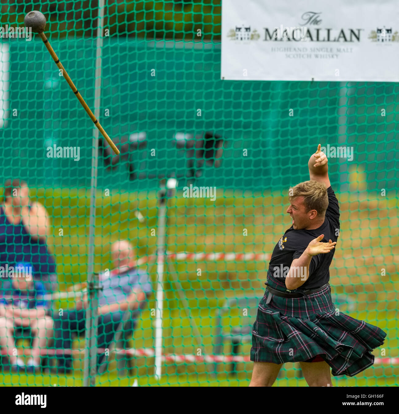Scottish highland games hammer hi-res stock photography and images - Alamy