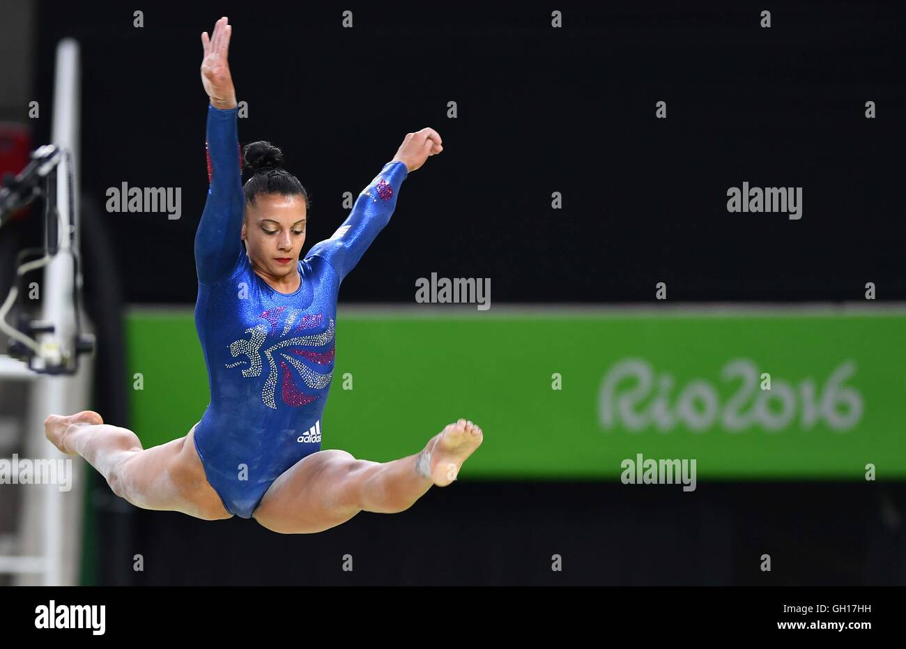 Rio de Janeiro, Brazil. 7th August, 2016. Rebecca Downie (GBR) on the ...