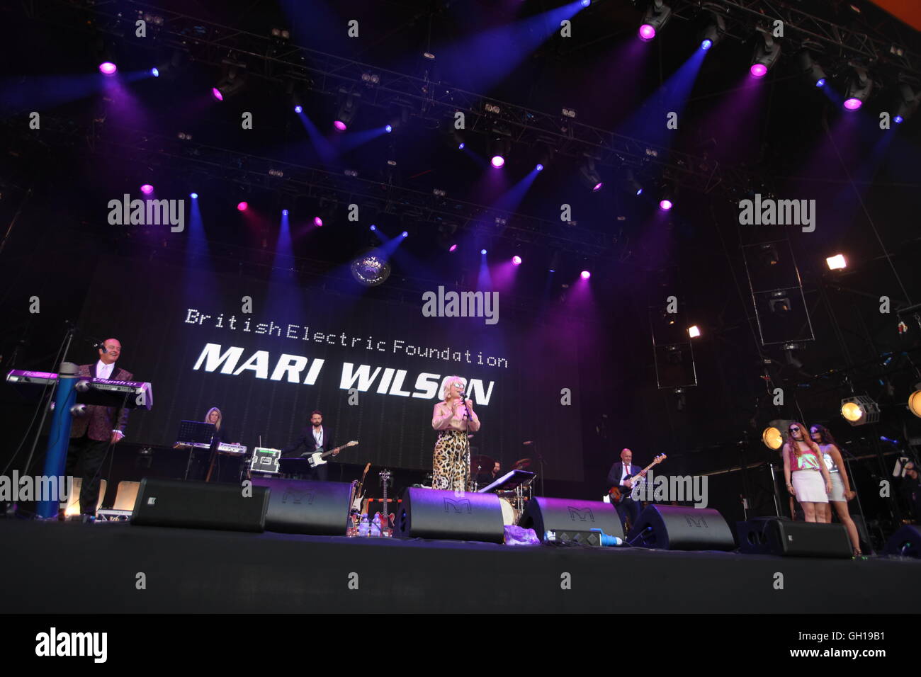 Simon wilson uk hi-res stock photography and images - Alamy