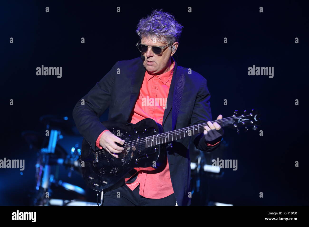 Thompson twins tom bailey hi-res stock photography and images - Alamy