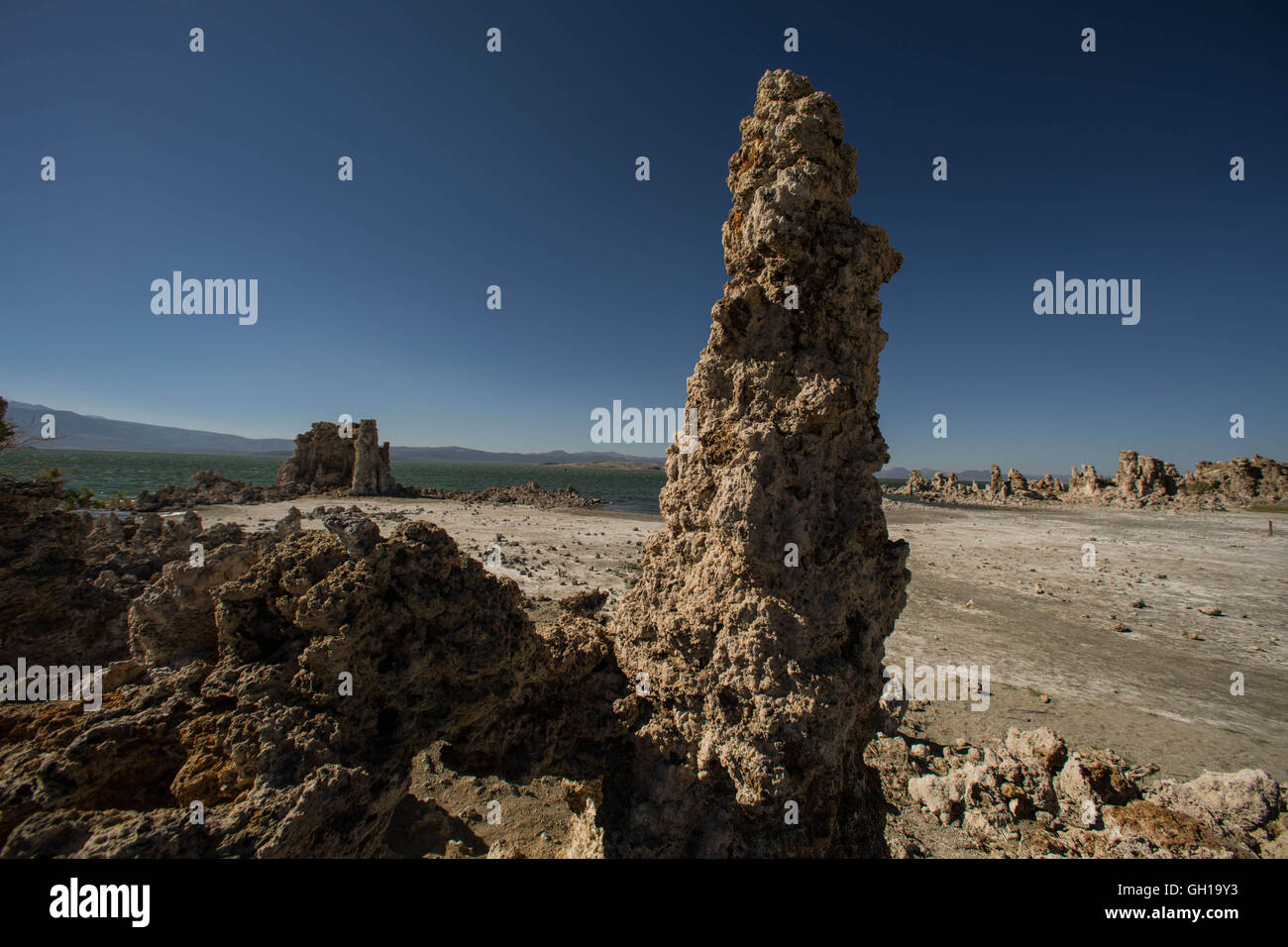 Jun 12, 2014 - Mono Lake, California, U.S. - Limestone Tufa columns at ...