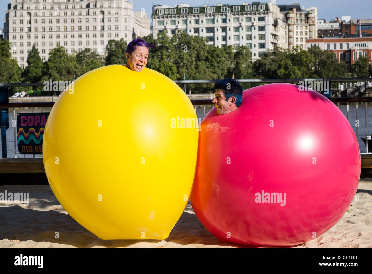 London, UK. 8th August, 2016. New York Clown Duo ‘Acrobuffos’ perform ...