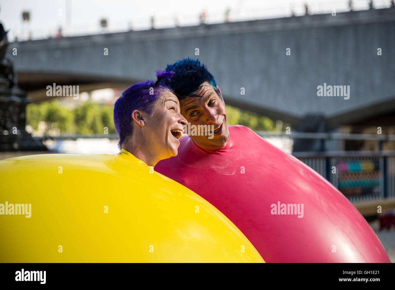 London, UK. 8th August, 2016. New York Clown Duo ‘Acrobuffos’ perform ...