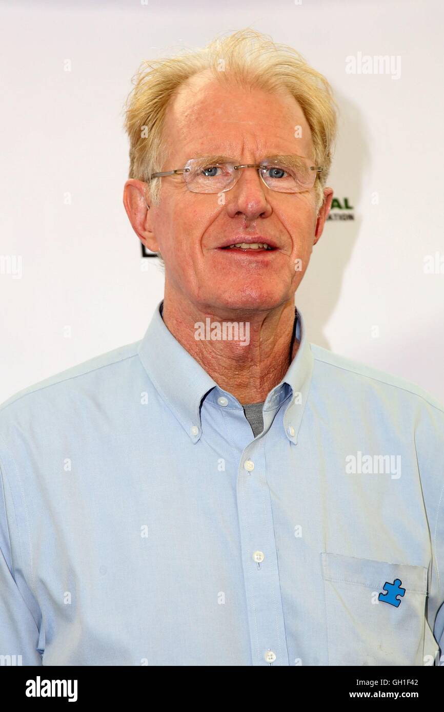 Ed Begley Jr at arrivals for 4th Annual Ed Asner and Friends Poker ...