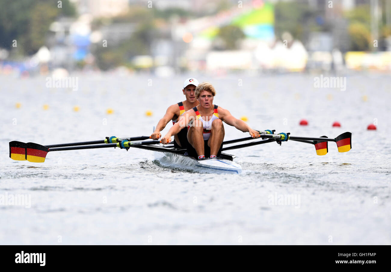 Rio de Janeiro, Brazil. 8th Aug, 2016. Moritz Moos and Jason Osborne (R ...