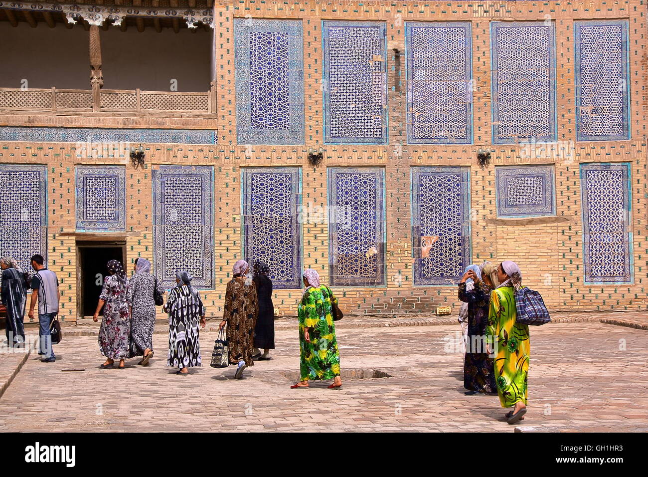 Uzbek Women High Resolution Stock Photography and Images - Alamy
