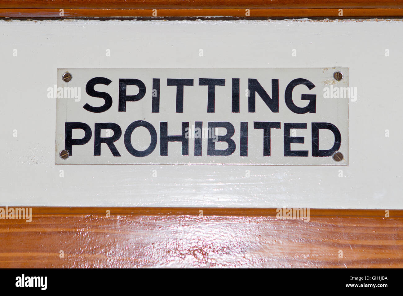 No spitting sign hi-res stock photography and images - Alamy