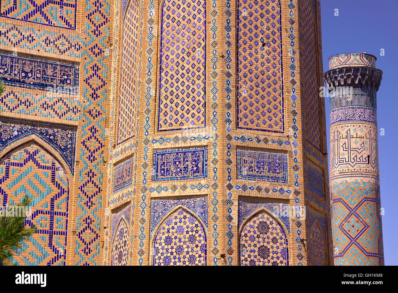 Architectural detail of Bibi Khanum mosque in Samarkand, Uzbekistan ...