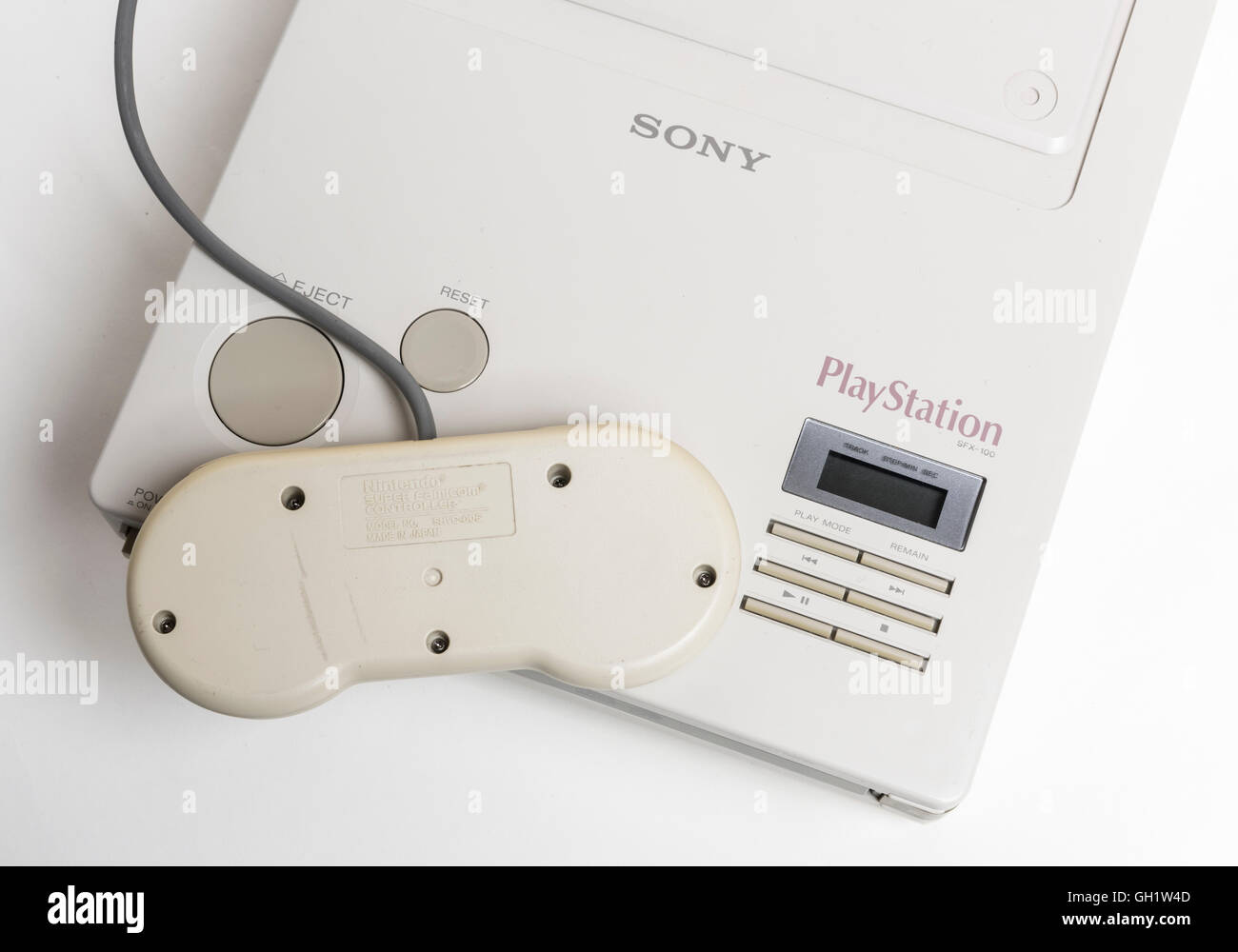 Hong Kong,Hong Kong SAR,China.1st December 2015.1991 rare Nintendo Sony ...