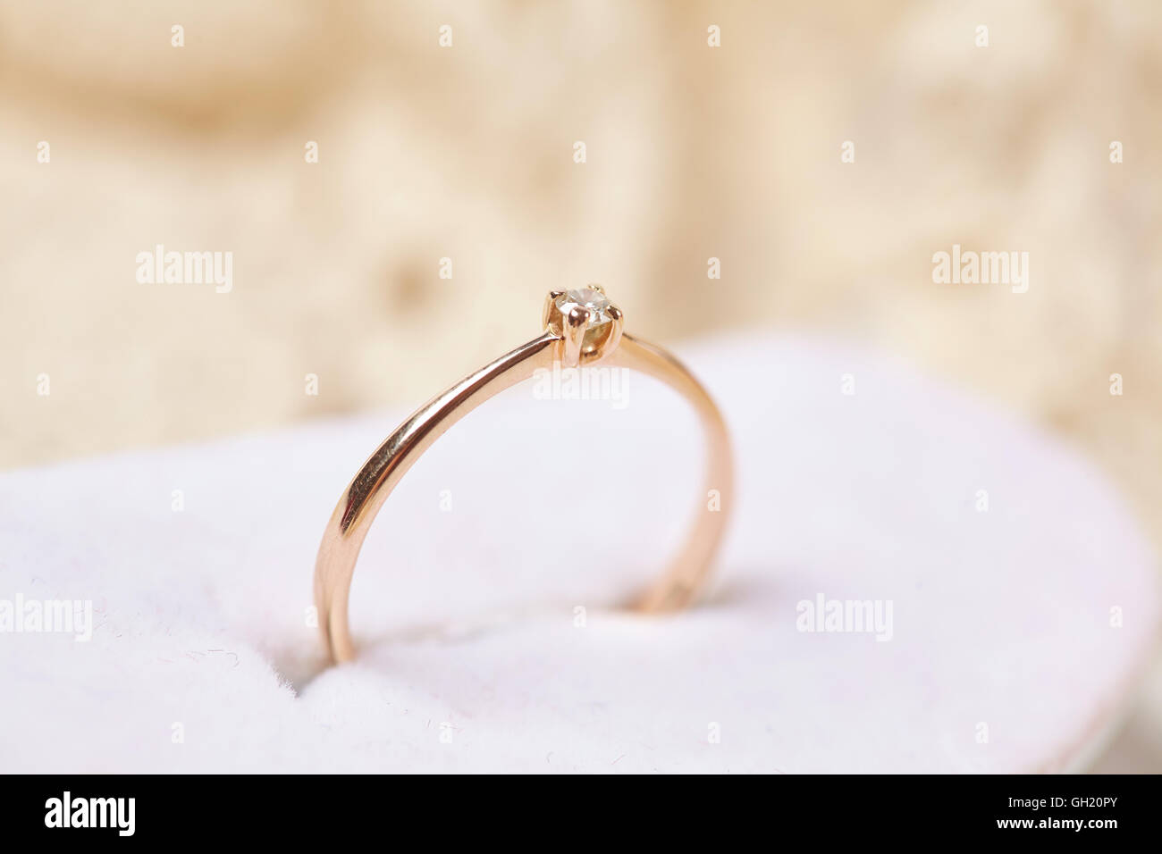 gold ring in a box Stock Photo - Alamy