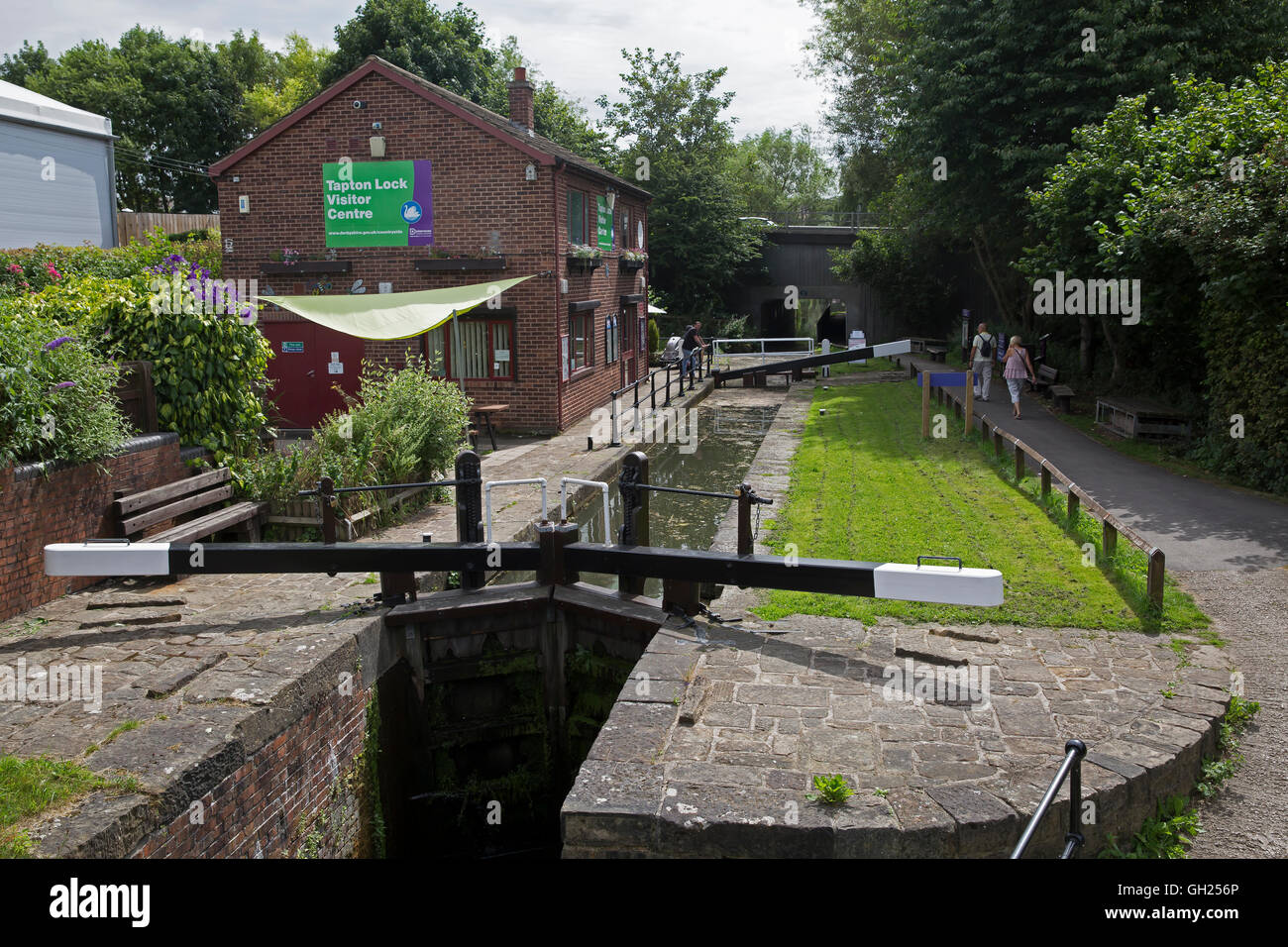 Tapton lock visitor centre on The Chesterfield Canal in Derbyshire ...