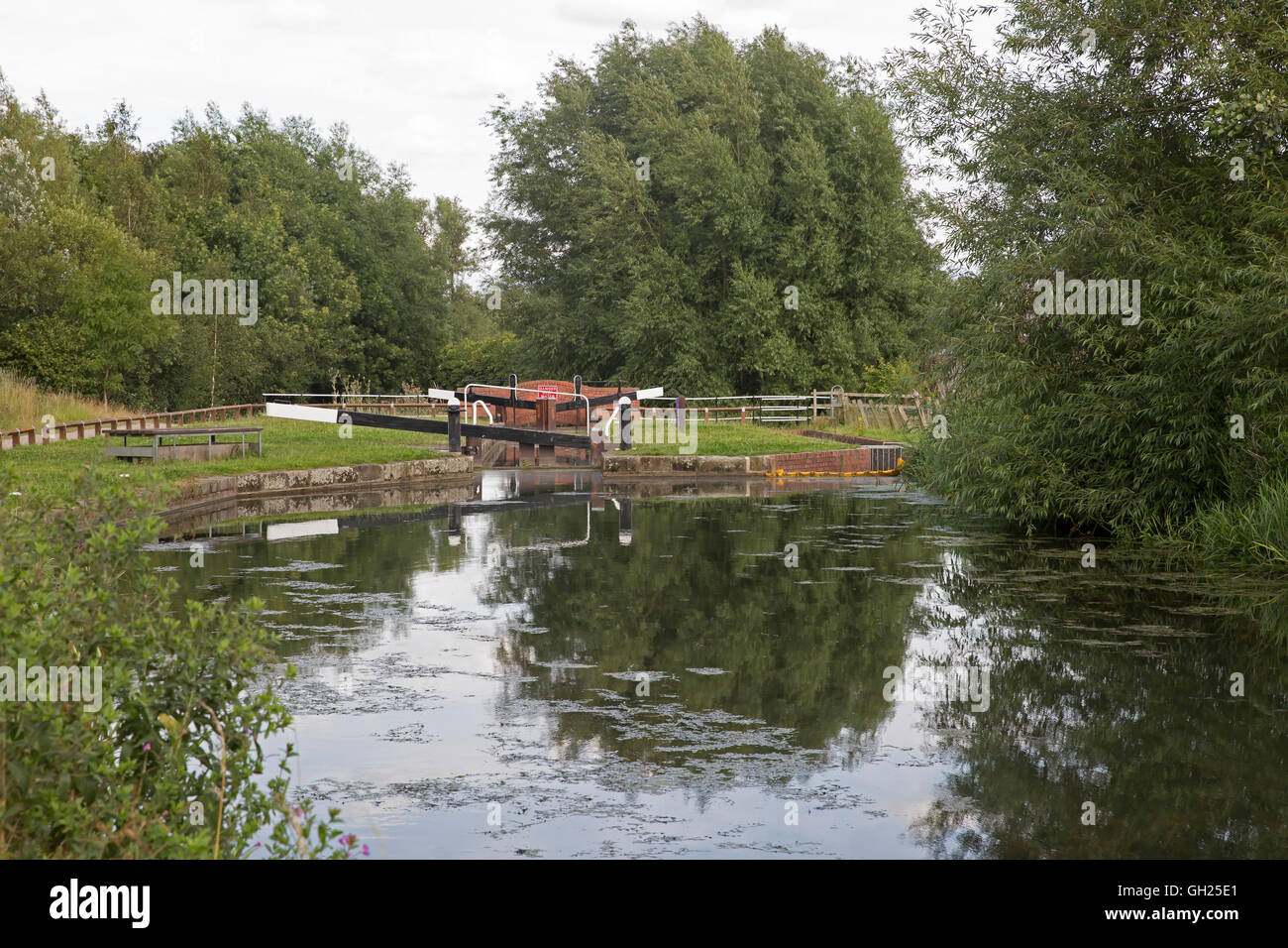 Tapton lock hi-res stock photography and images - Alamy