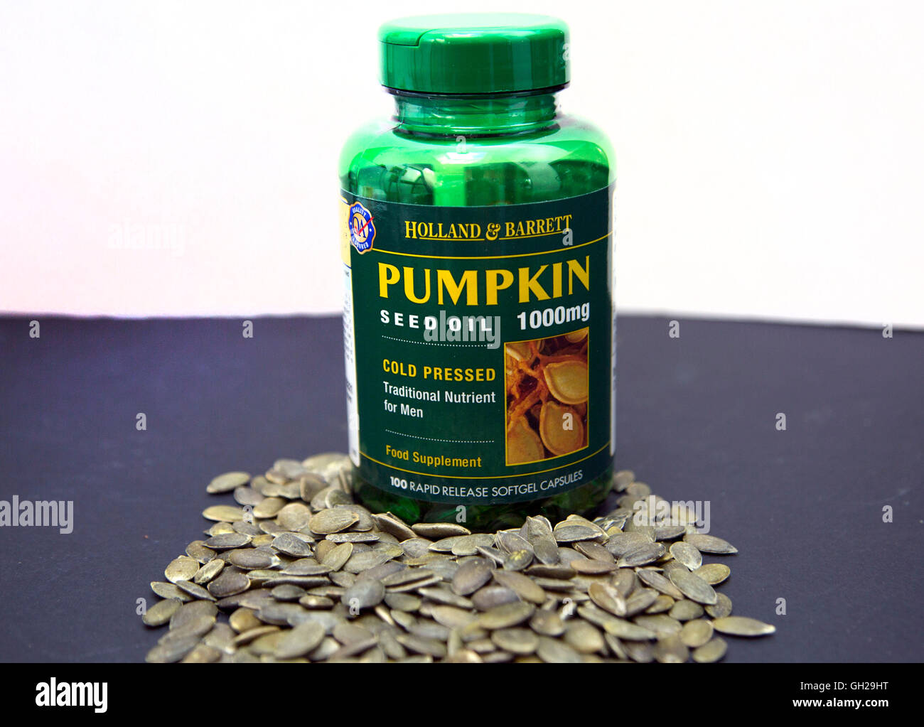 Prostate capsules hi-res stock photography and images - Alamy