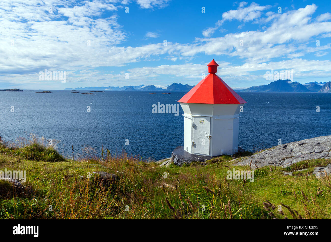 A beacon light lighthouse at Henningsvaer, Lofoten, Arctic Norway Stock ...