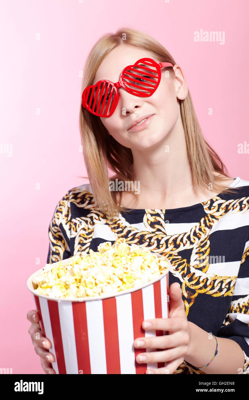 beautiful girl with popcorn Stock Photo - Alamy
