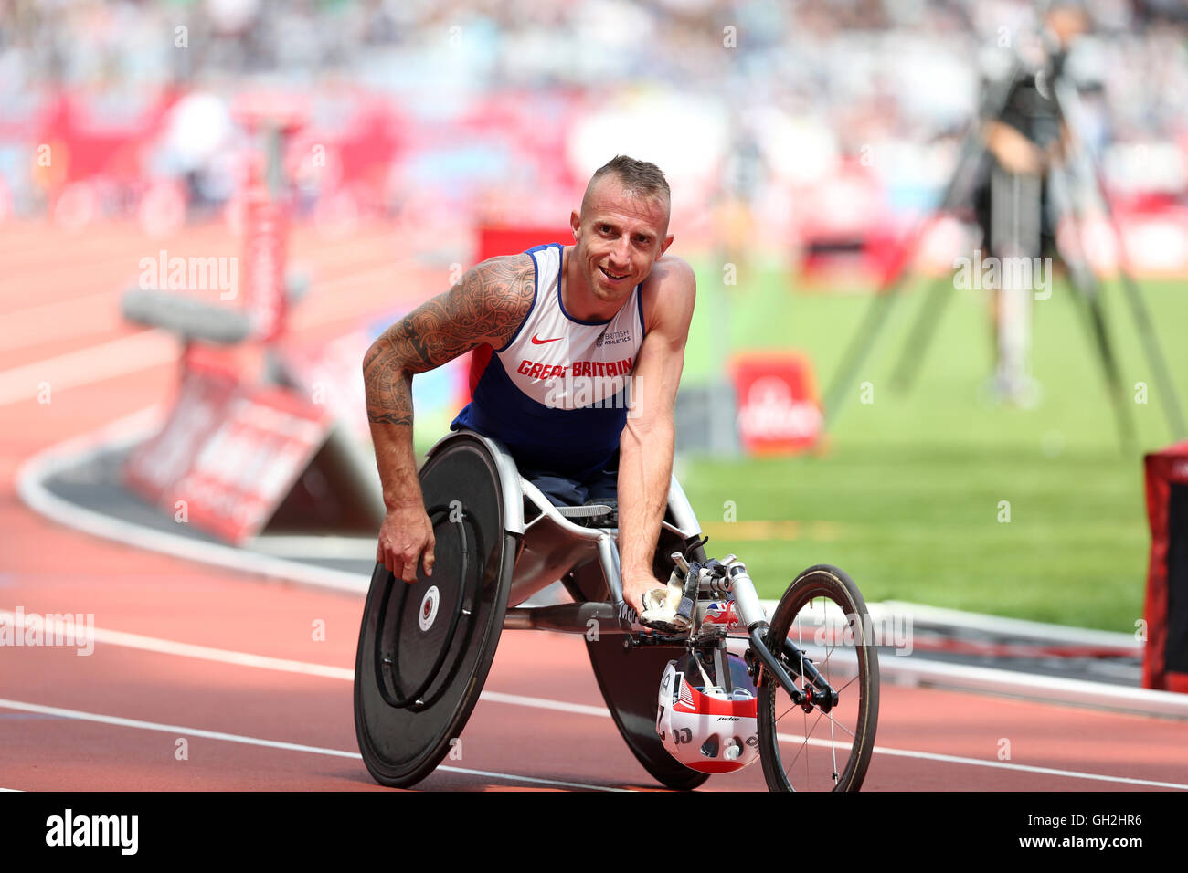 Richard CHIASSARO competing in the Men's 1500m T54, 2016 IPC ...