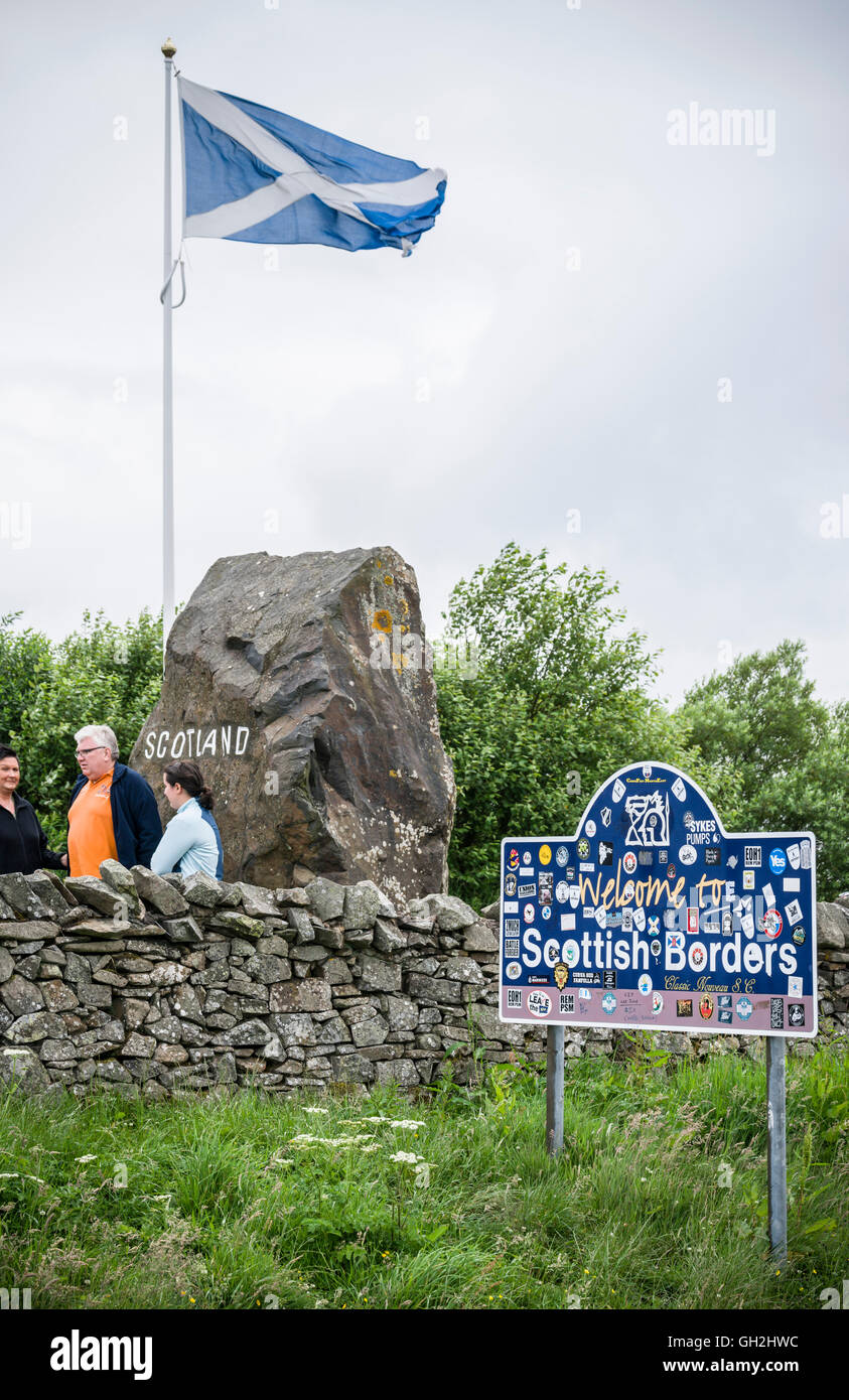Scottish border sign hi-res stock photography and images - Alamy