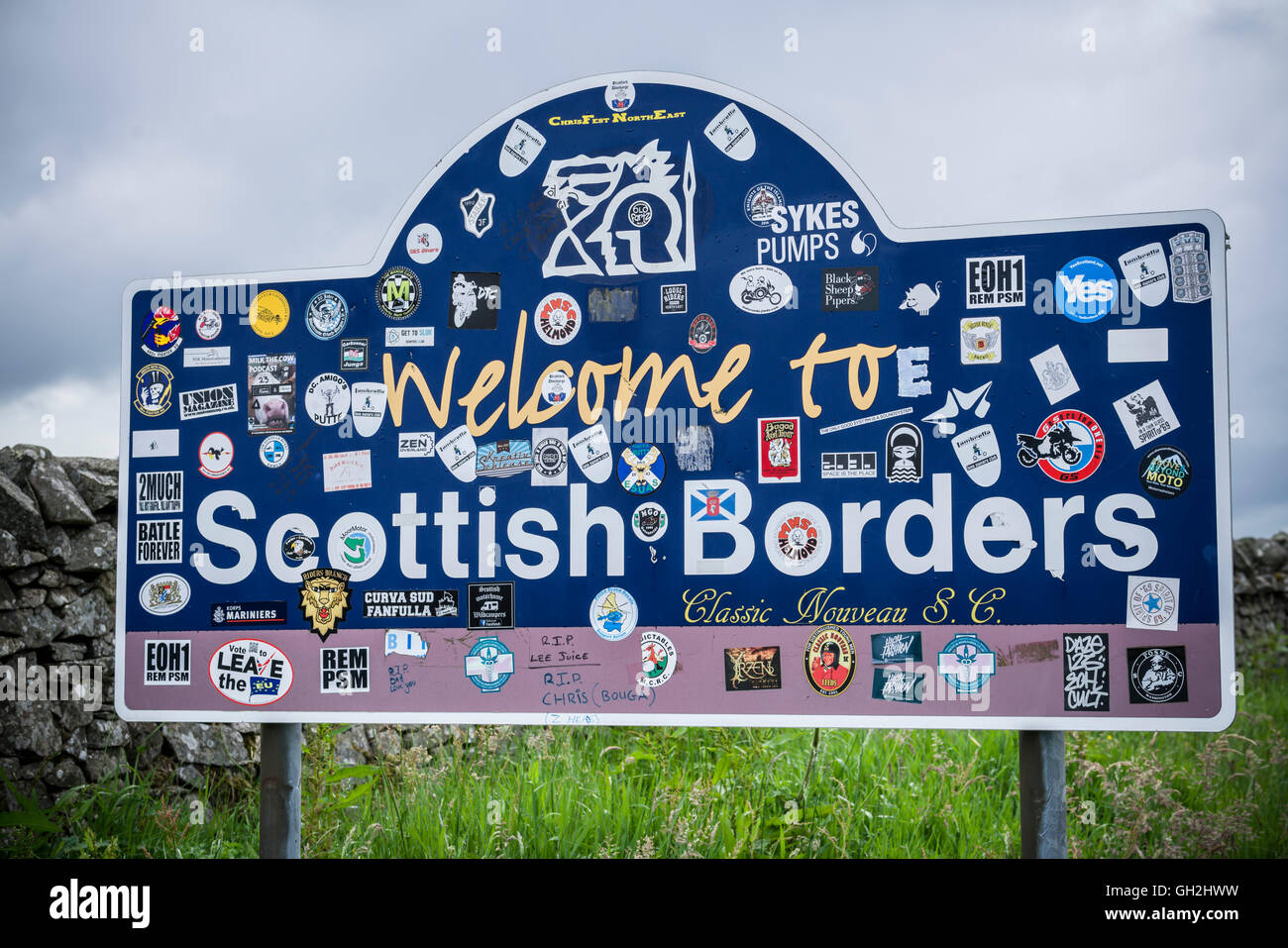 Scottish border sign hi-res stock photography and images - Alamy