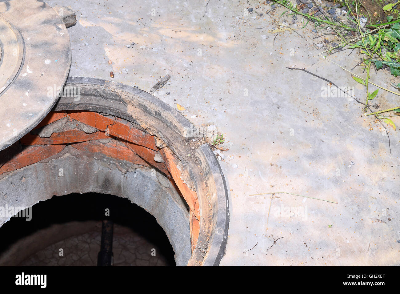 Open hatch on old hi-res stock photography and images - Alamy